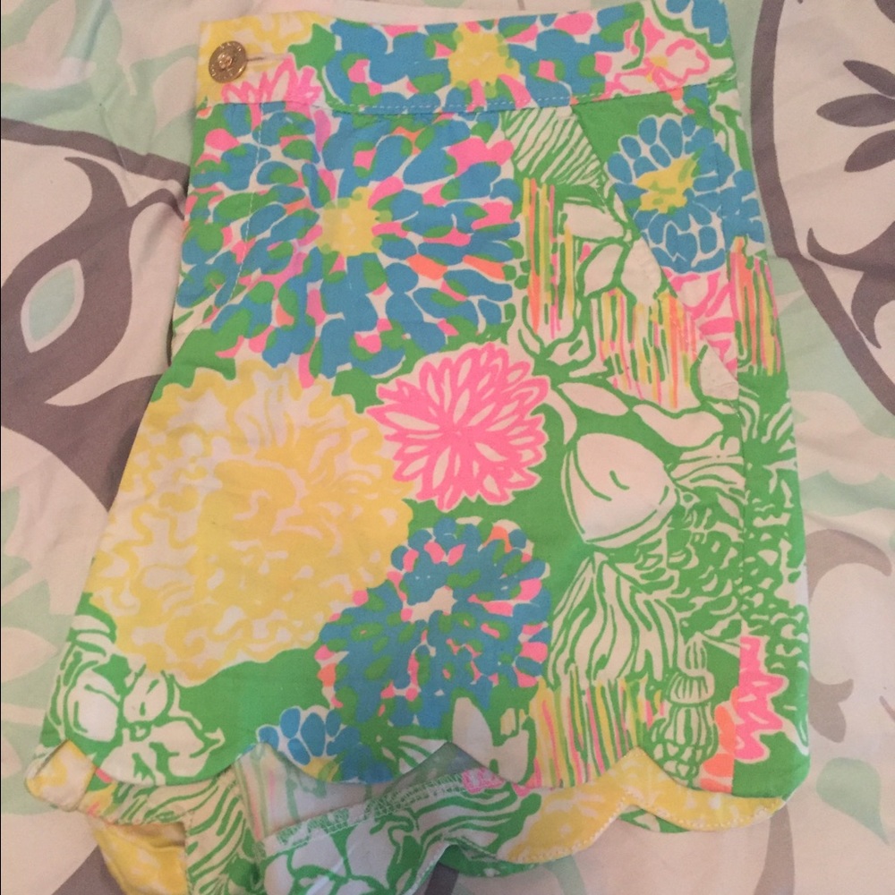 Lilly Pulitzer Buttercup Shorts. Great Condition - Gem